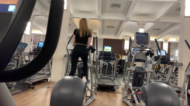 Quick Fuck In The Gym Risky Public Sex With Californiababe