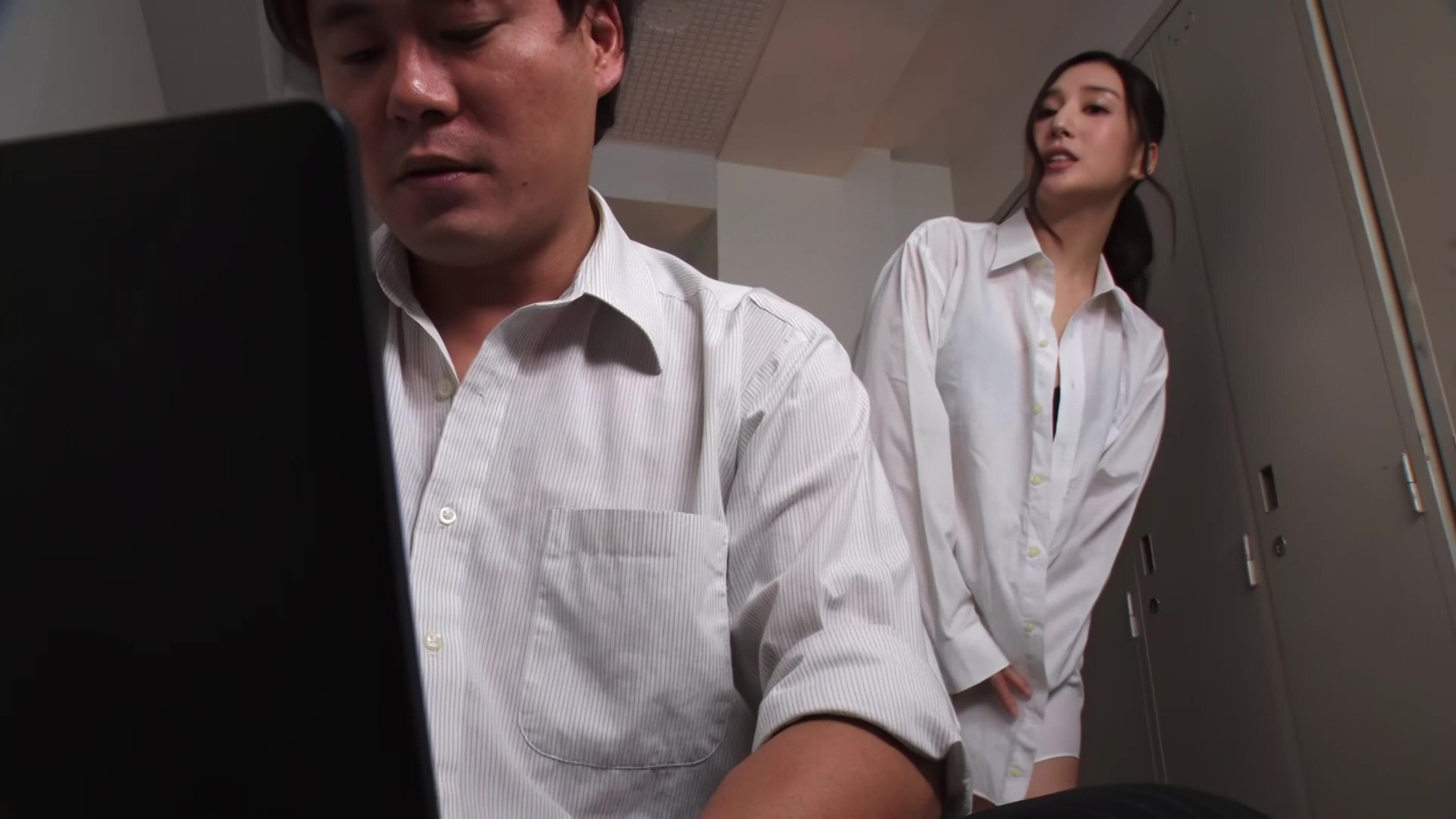 4K 無損 無碼流出 古川いおり (2)暴雨之夜與渴望已久的女上司獨自在辦公室...我們無法回家，所以我們一直做愛到早上 [STARS 094] - Iori Kogawa